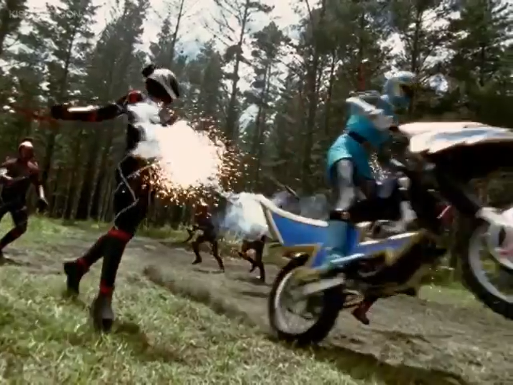 Power Rangers Ninja Storm-Shoot & Run! – Casual Comix Critique